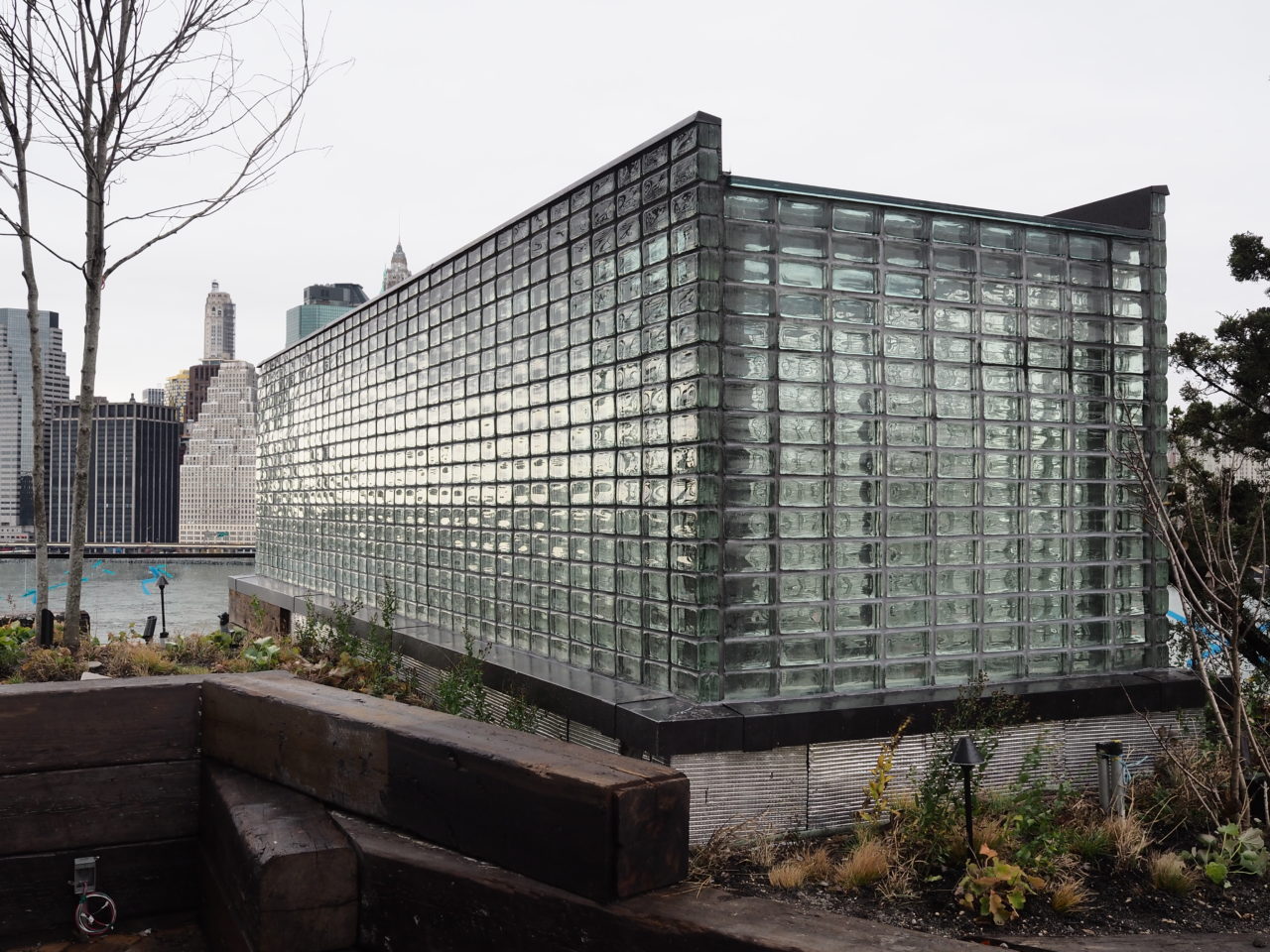 Glass Brick Bulkhead at Pierhouse - LaufsED LLC